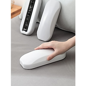 GIZTAT Crumb Sweeper Reusable Handheld Crumb Brush Crumb Sweeper Home Soft Hair Debris Collector for Table, Mat, Bed Sheets, Sofas, Clothes Cleaning Brush