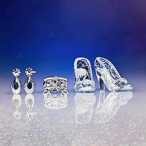 Disney Princess Style Series Holiday Style Cinderella, Christmas 2020 Fashion Collector Doll with Accessories, Toy for Girls 6 Years and Up