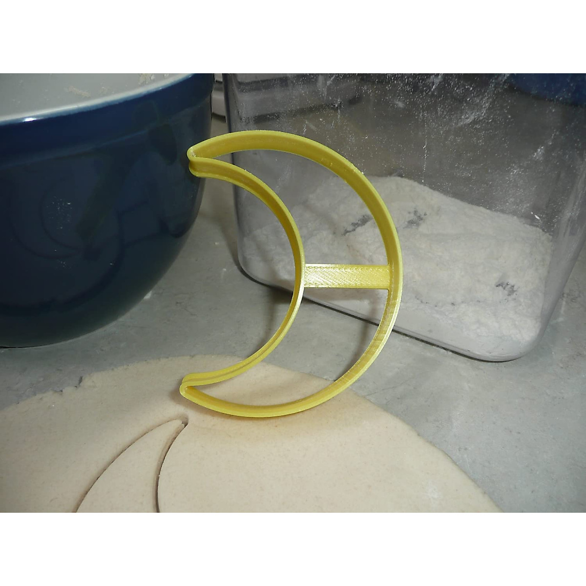 CRESCENT MOON SHAPE OUTLINE COOKIE CUTTER MADE IN USA PR4941