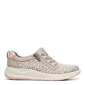 BZees Womens Tag Along Slip-On Sneaker Simply Taupe Leopard 11 M