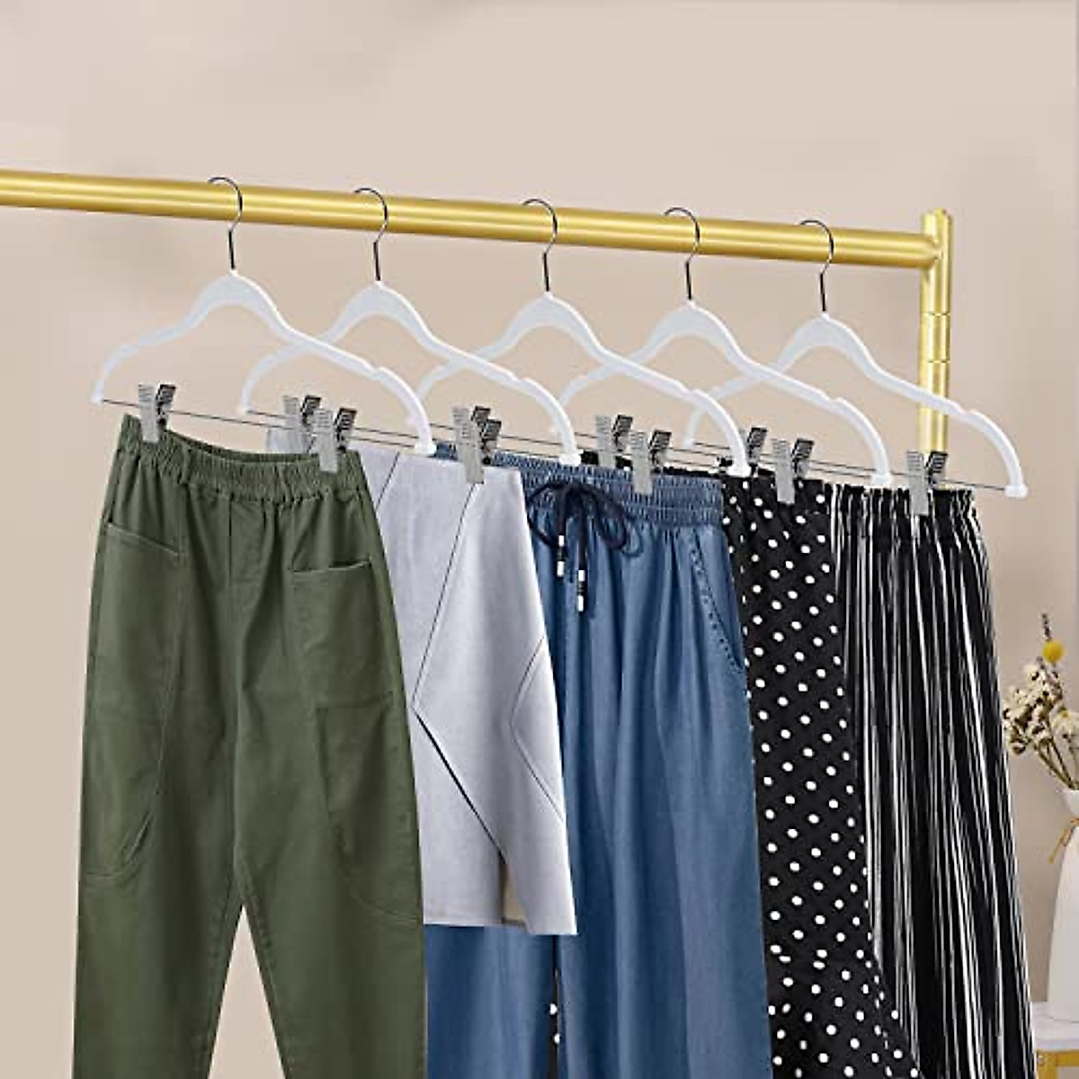 Quality Plastic Non Velvet Non-Flocked Thin Compact Coat Hangers with Metal Clips for Skirts Pants Blouses 360° Swivel Hook (White, 20)