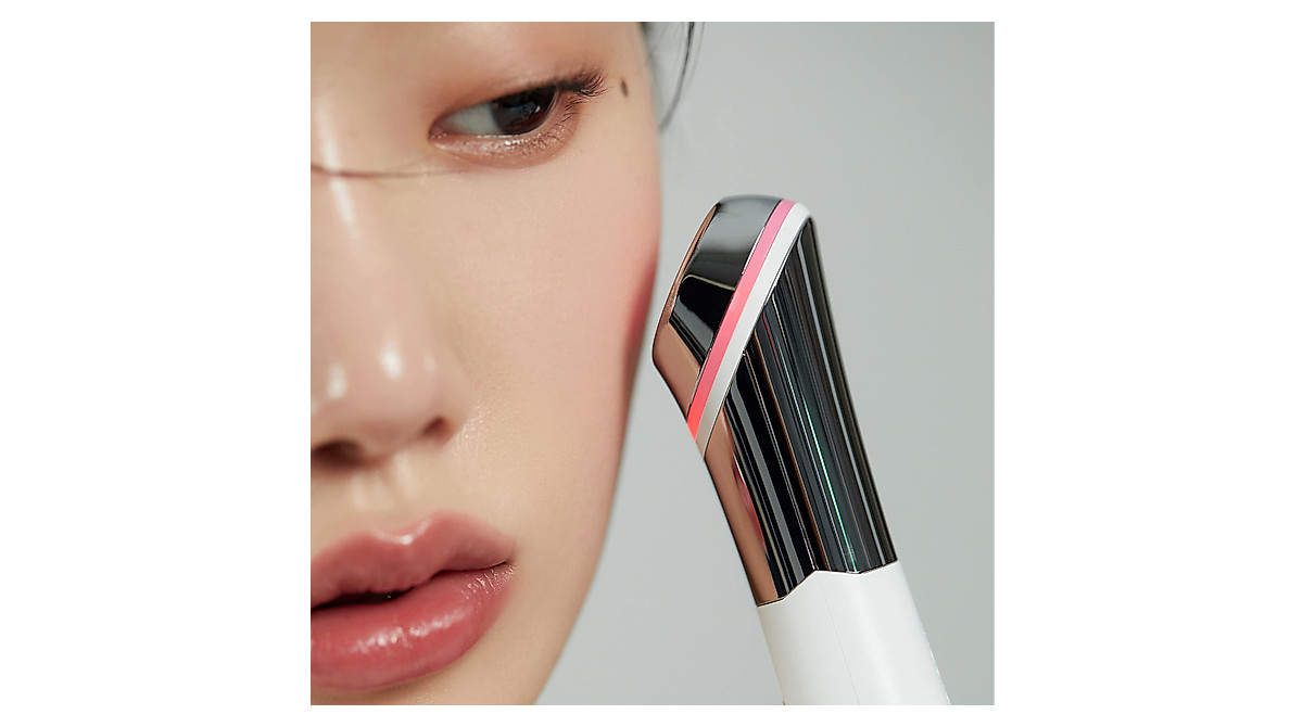Medicube Age-R ATS Air Shot: Microneedling Solution