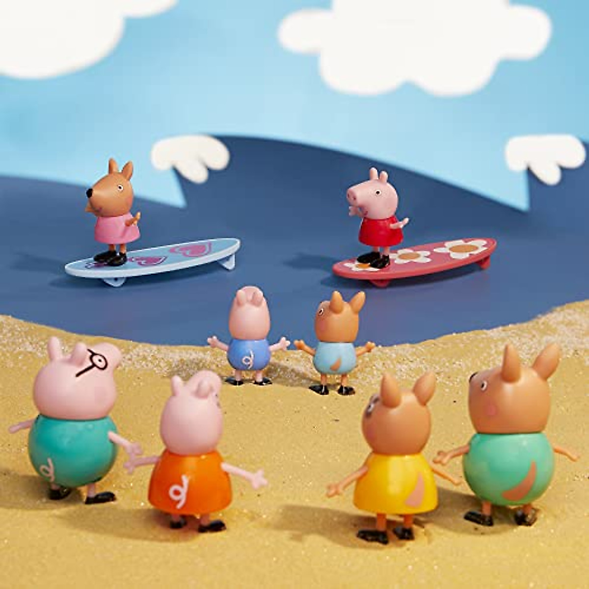 Peppa Pig Peppa Visits Australia Campervan Vehicle Preschool Toy with Rolling Wheels; Includes 8 Figures, 4 Accessories, for Ages 3 and Up (Amazon Exclusive)