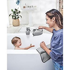 Skip Hop Baby Bath Rinse Cup, Moby Tear-free Waterfall Rinser, Grey