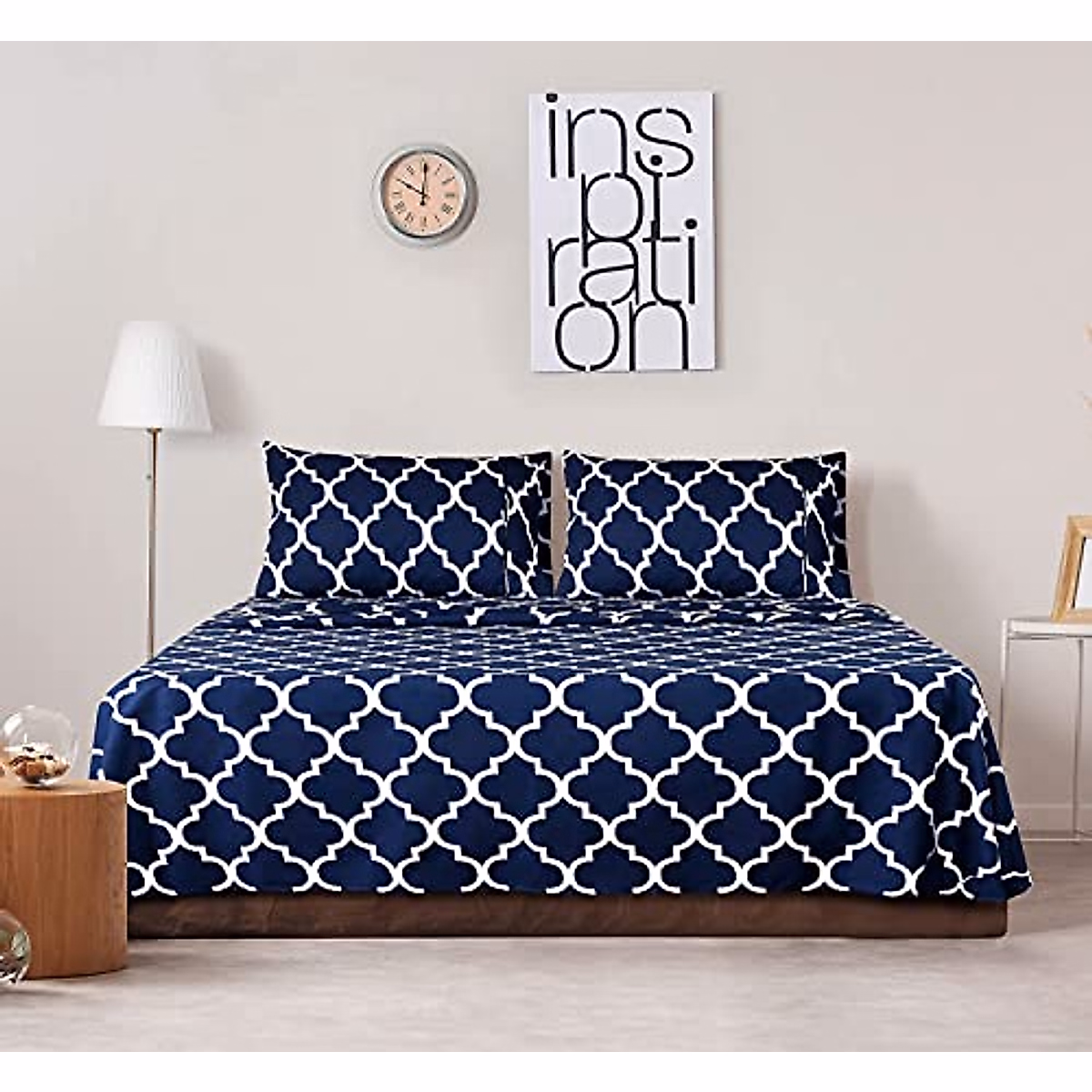 Utopia Bedding Queen Sheet Set, Soft Microfiber 4 Piece Bed Sheets with 16" Deep Pocket - Easy Care Brushed Microfiber (Quatrefoil - Navy)