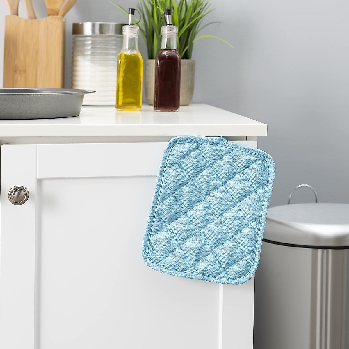 American Linen 8 Pack Pot Holders, Hot Pads, Table Pads for Kitchen and Dining Table, Non Slip Heat Resistant Hot Pot Holder Set (Multi)