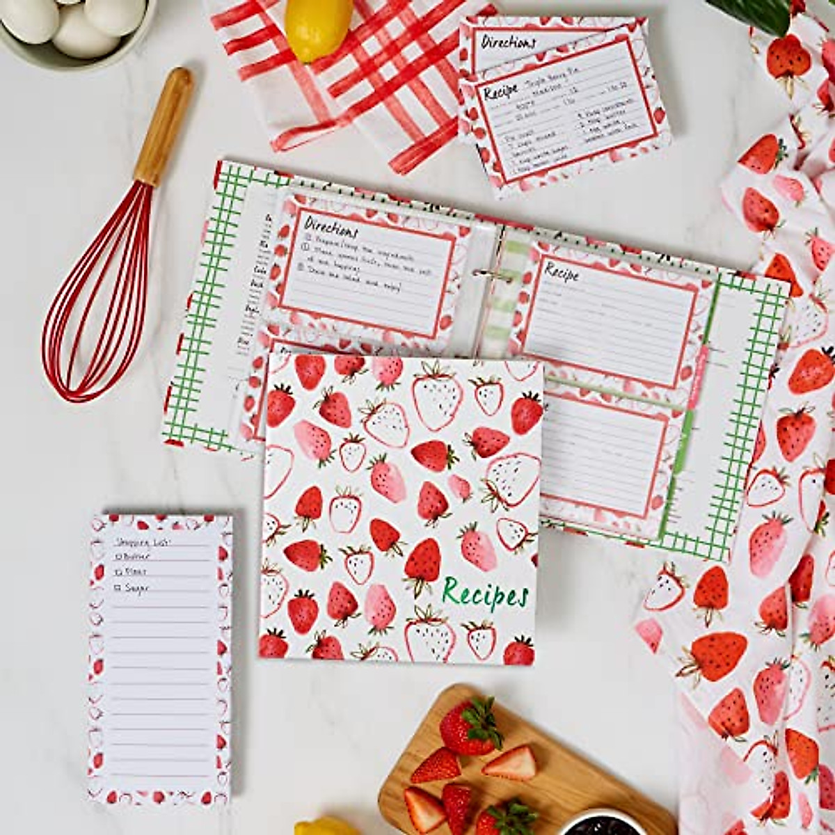 C.R. Gibson Strawberry Fields Pocket Page 3-Ring Card Book Binder Recipe Cards & Holder, 8.32" W x 9.4" L, Multicolor