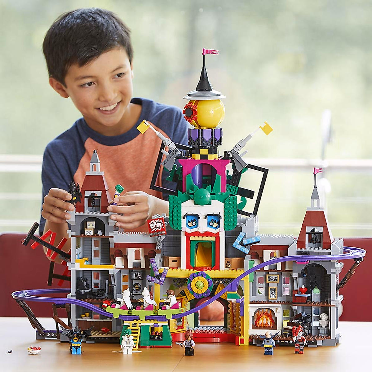 LEGO BATMAN MOVIE DC The Joker Manor 70922 Building Kit (3444 Piece)