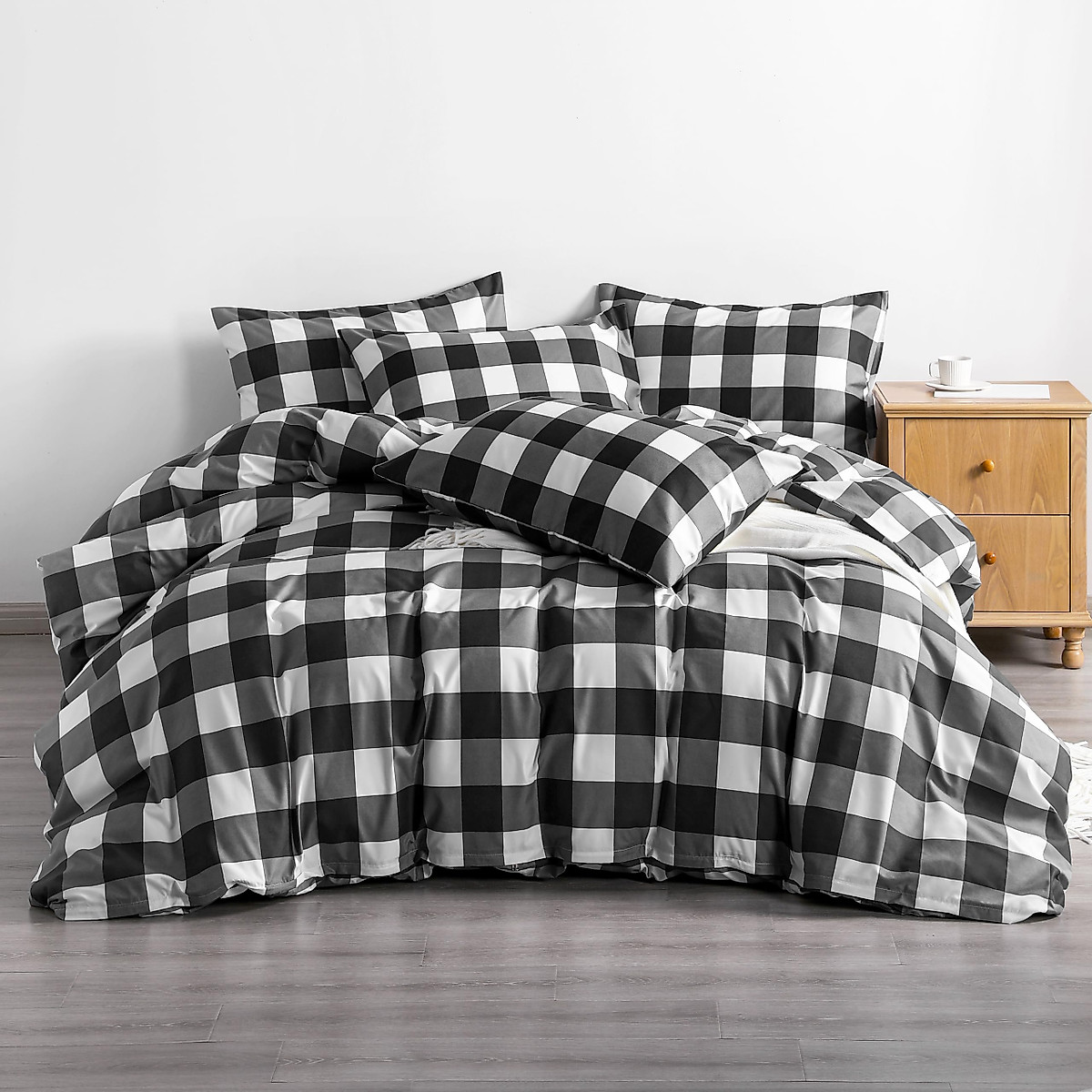 NTBAY Microfiber Twin Duvet Cover Set, 2 Pieces Ultra Soft Buffalo Check Printed Comforter Cover Set with Zipper Closure and Corner Ties, Black and White