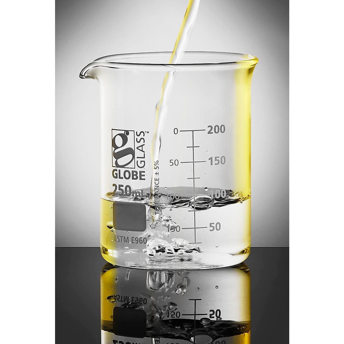 Globe Scientific Beaker, Globe Glass, 600mL, Low Form Griffin Style, Dual Graduations, 3.3 Borosilicate Glass, ASTM E960, 6/Box (8010600)