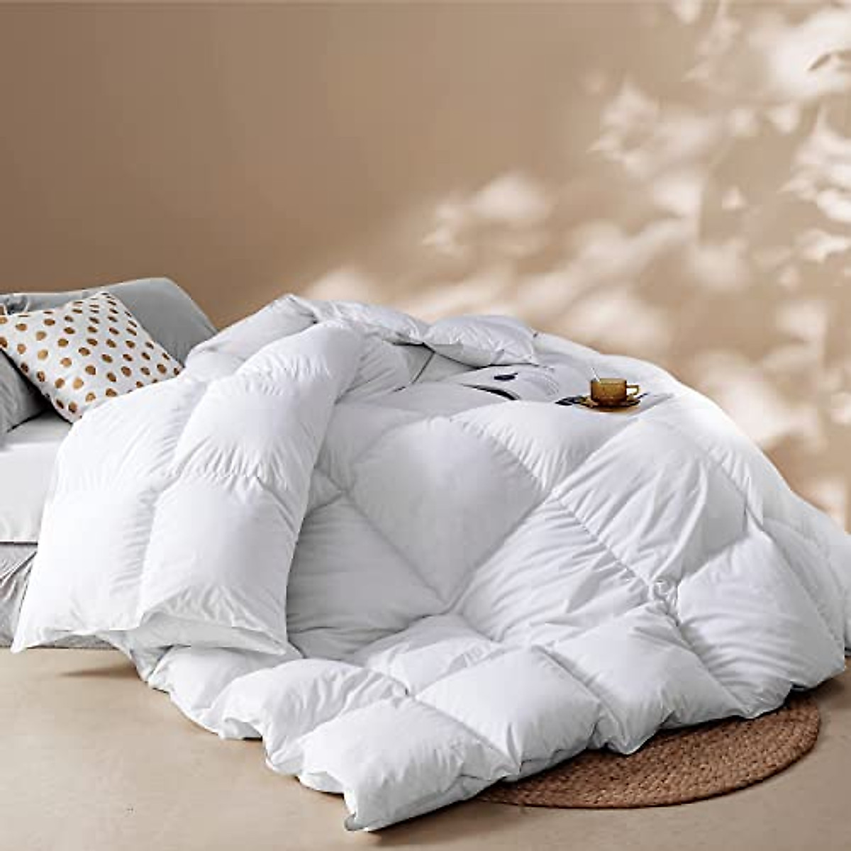 zzlamb Lightweight Down Feather Comforter Queen Size, All Season Medium Warm Down Duvet Insert Fluffy Down Blanket, Soft Cotton-Blended Shell Down Proof Duvet with Corner Tabs, 90x90 inches White