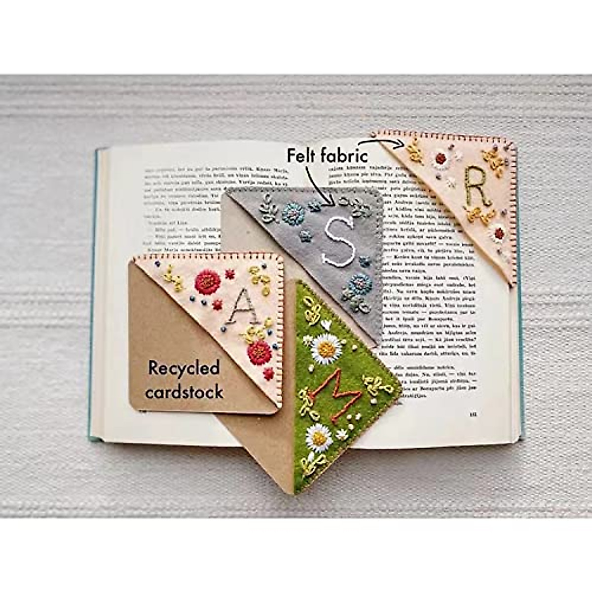 Cute Felt Triangle Bookmark for Women,Hand Stitched Felt Corner Letter Bookmark,Personalized Hand Embroidery Corner Bookmarks Accessories for Book Lovers (A, Fall)