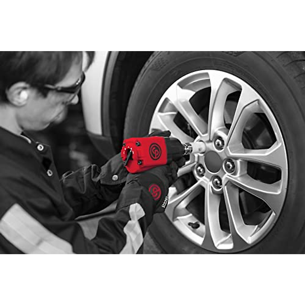 Chicago Pneumatic CP7741 Air Impact Wrench (1/2 Inch), Air Impact Gun Industrial Repair & Assembly Tool, Pistol Handle, Twin Hammer, Max Torque Output 715 ft. lbf/970 Nm, 10000 RPM