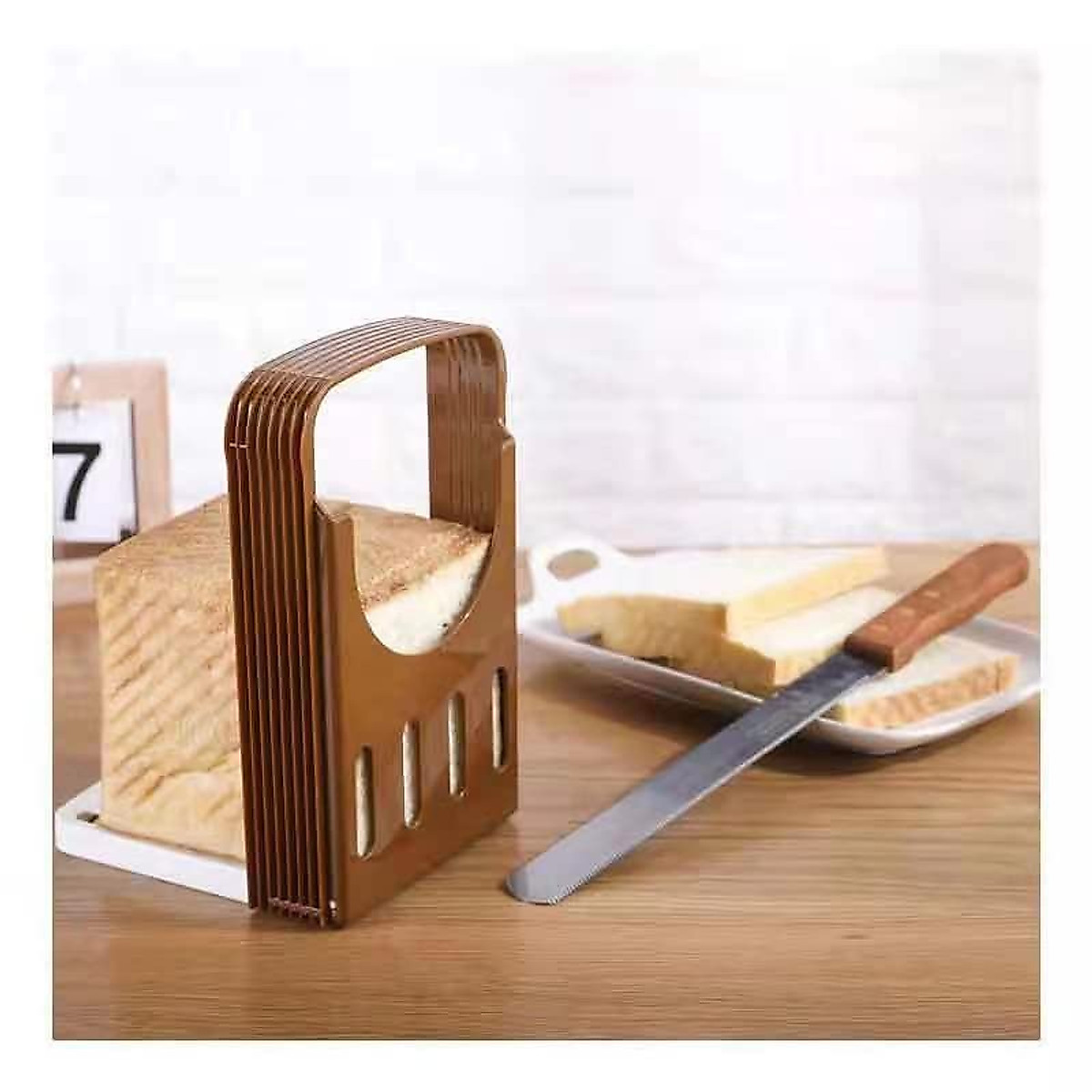 Bread Slicer,Bread Slicer for Homemade,Bread Loaf Cutter Machine - Foldable Adjustable Brown Plastic Bread Machine，Kitchen Fittings be used for Sandwich Cutter toast Bagel Slicer