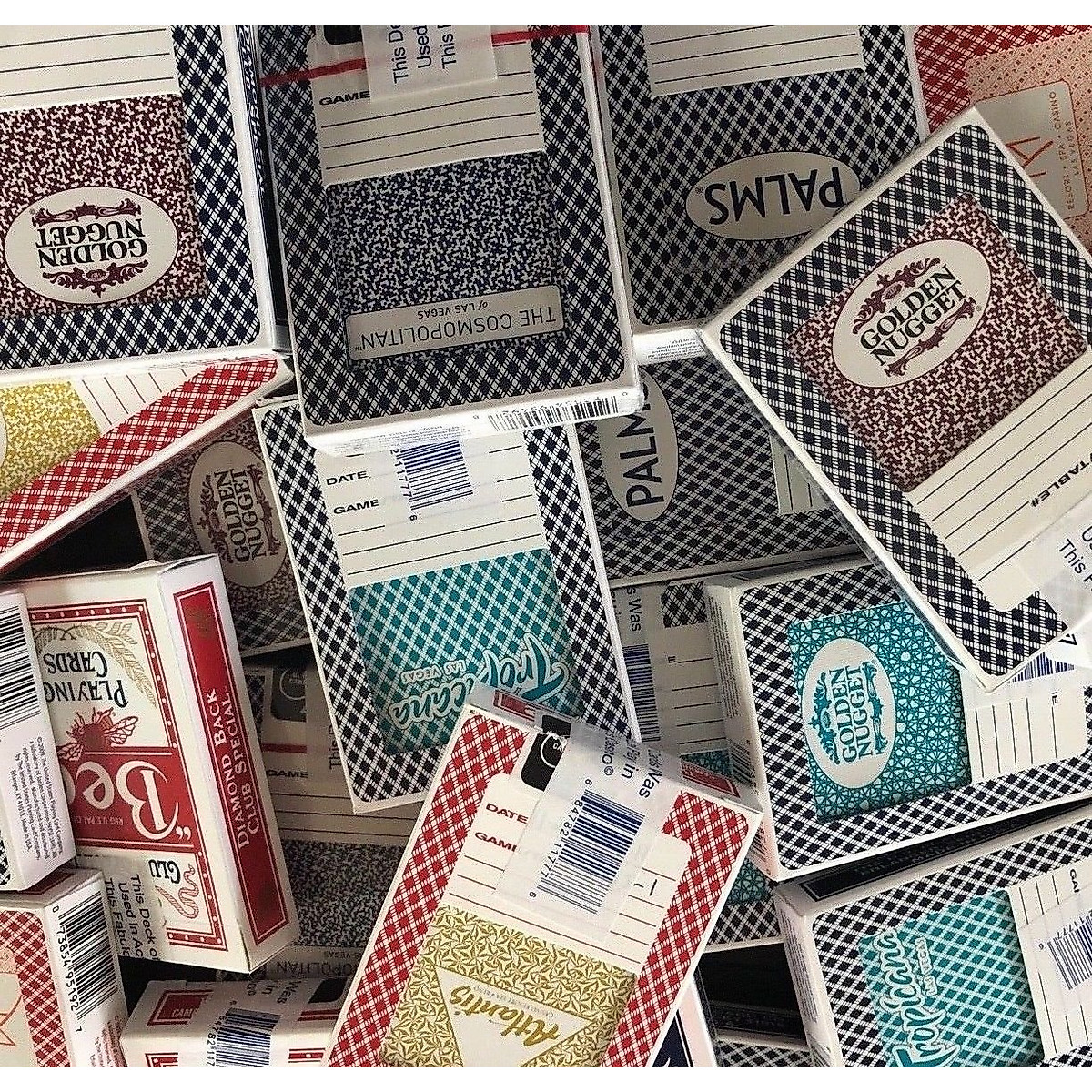 JUSTMIKEO 4 Random Las Vegas Casino Used Playing Cards Deck