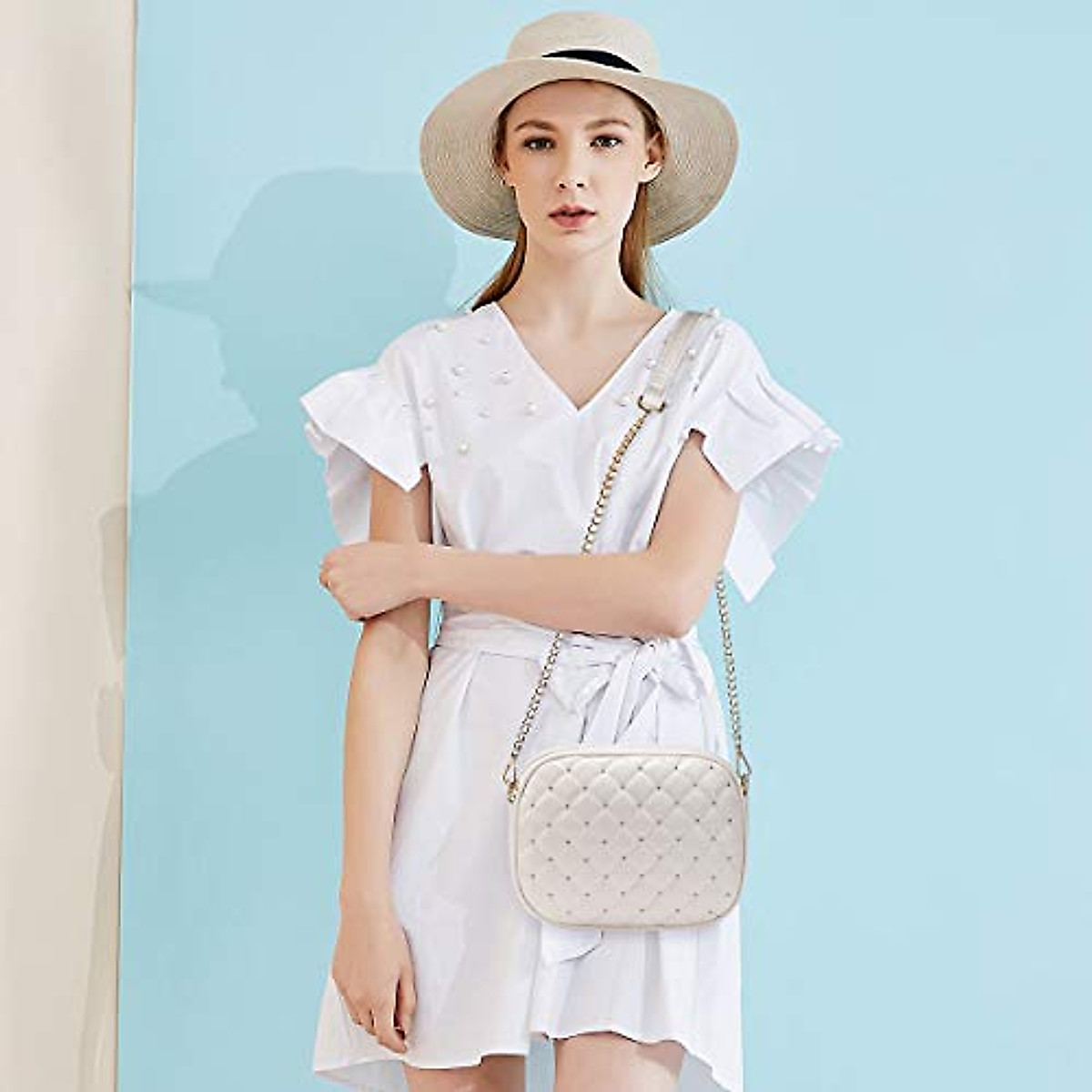 Newshows Women Medium Quilted Crossbody Purse with Metal Chain Strap Heart Zipper, Gift Idea, PU Leather