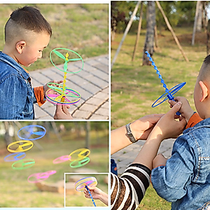 POPLAY 40 Sets Outdoor Toys Flying Discs, Twist Disc Flyer Saucers with Launchers for Party Favors and Prizes