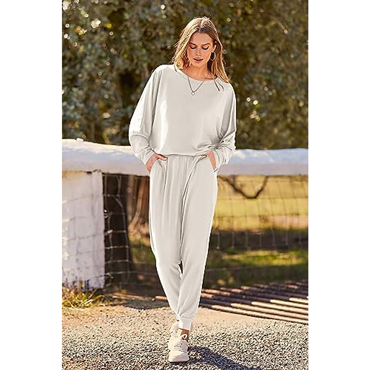 PRETTYGARDEN Women's 2023 Fall Fashion Outfits 2 Piece Sweatsuit Solid Color Long Sleeve Pullover Long Pants (Off-white,X-Large)