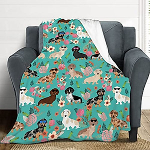 Dachshund Dog Flowers Florals Blanket Soft Fleece Throw Blanket Cozy Fuzzy Warm Flannel Blankets for Women Men for Couch Bed Sofa All Season Gift