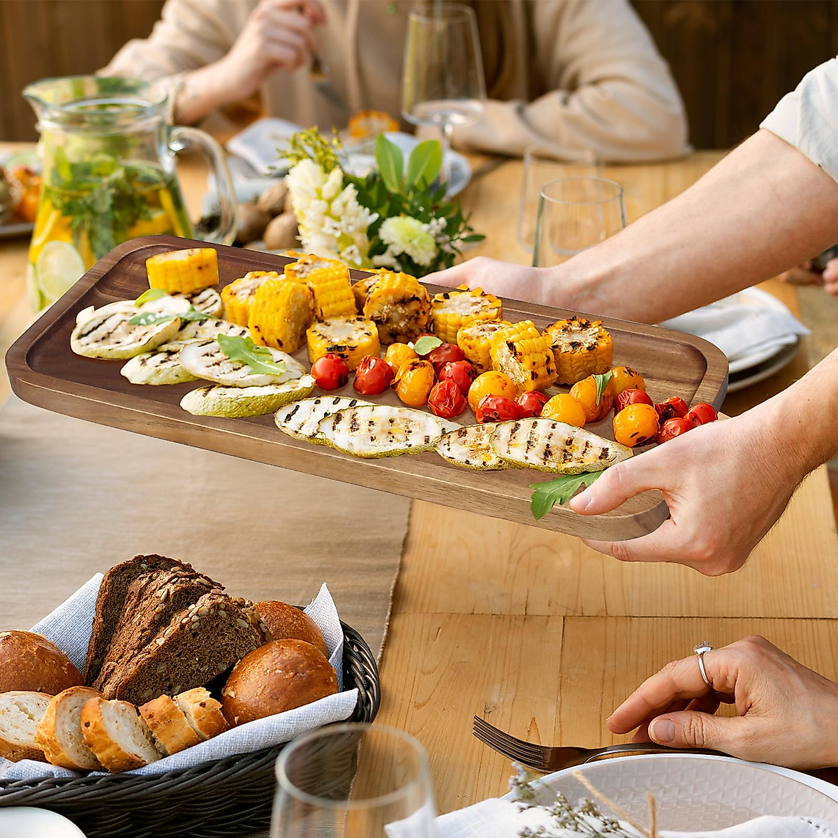 Wooden Serving Platters Acacia Long Charcuterie Boards Rectangle Wood Tray Home Decor Serving Cheese Board Appetizer Snack Plates Kitchen Dinner Platter for Food Dish Rectangular Cake Dessert Trays