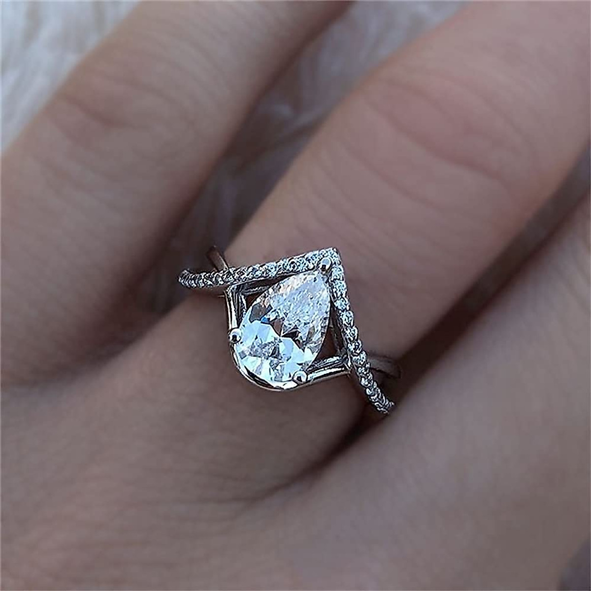 SixTwo Sterling Silver Teardrop Pear 2.0 ct AAA Cubic Zirconia Promise Halo Shiny Full Diamond Ring V Shape Twist Two Row Solitaire Ring Engagement Wedding Rings for Women ST.055 (White, 7)