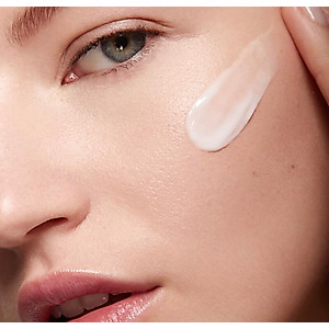 NARS Skin Light Reflecting Moisturizer