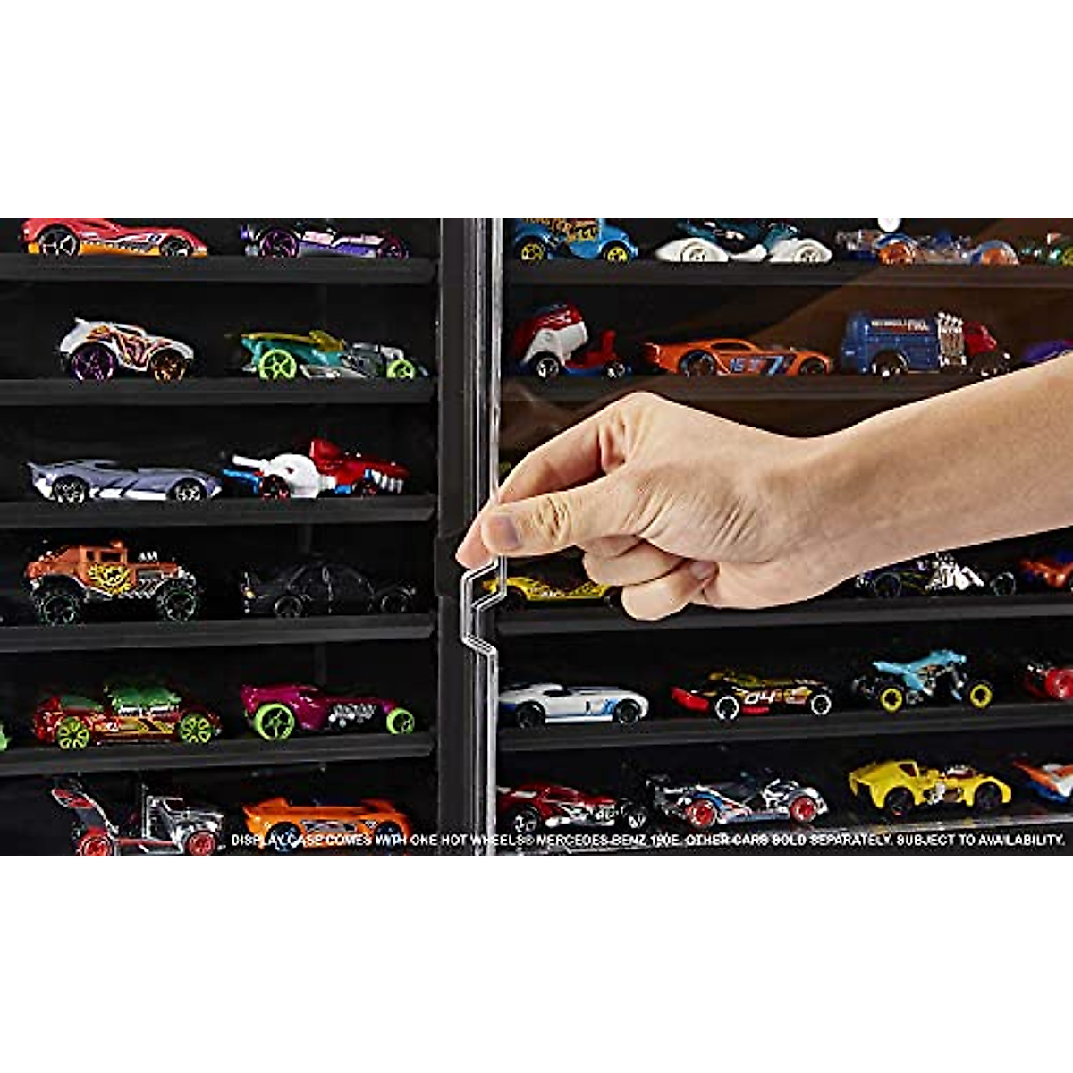 Hot Wheels Toy Car Display Case with Exclusive Mercedes-Benz 190E in 1:64 Scale for High-End Collectors, Premium Fit & Finish, Stores Up to 50 Cars