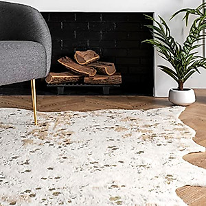 nuLOOM Iraida Contemporary Faux Cowhide Area Rug, 5' x 6' 7", Off-white
