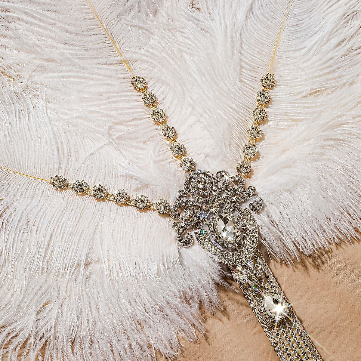 BABEYOND Vintage Bridal Feather Bouquet 1920s Ostrich Feather Fan Crystal Bridesmaid Bouquet 20s Gatsby Wedding Bouquet Flapper Accessories (White & Crystal Handle)