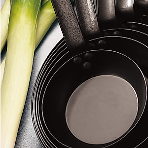 BelleVie Black Carbon Steel 16-gauge Browning Frying Pan, Dia 11" x H 2""