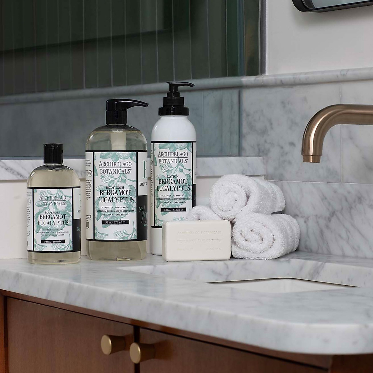 Archipelago Botanicals Botanico De Havana Lotion, Moisturizing Lotion for Soft and Healthy Skin, Scented Body Lotion Free from Parabens, Phthalates and GMOs (15.3 oz)