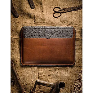 Genuine Italian Leather Case/Sleeve for MacBook Pro 13/14 / 15/16 inch 100% Wool Felt handmade unique vintage laptop cover Top Quality Secure MB Air 13 M1 M2 bag Engraved Gift, Crazy Horse Craft