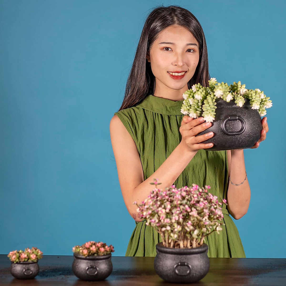 Glocamping 4 in 1(7.4”, 5.5”, 3.7”, 2.8”) Package Large Black Plastic Witch Cauldron Kettle, Candy Holder, Party Favor Decoration for St Patrick’s Day & Halloween