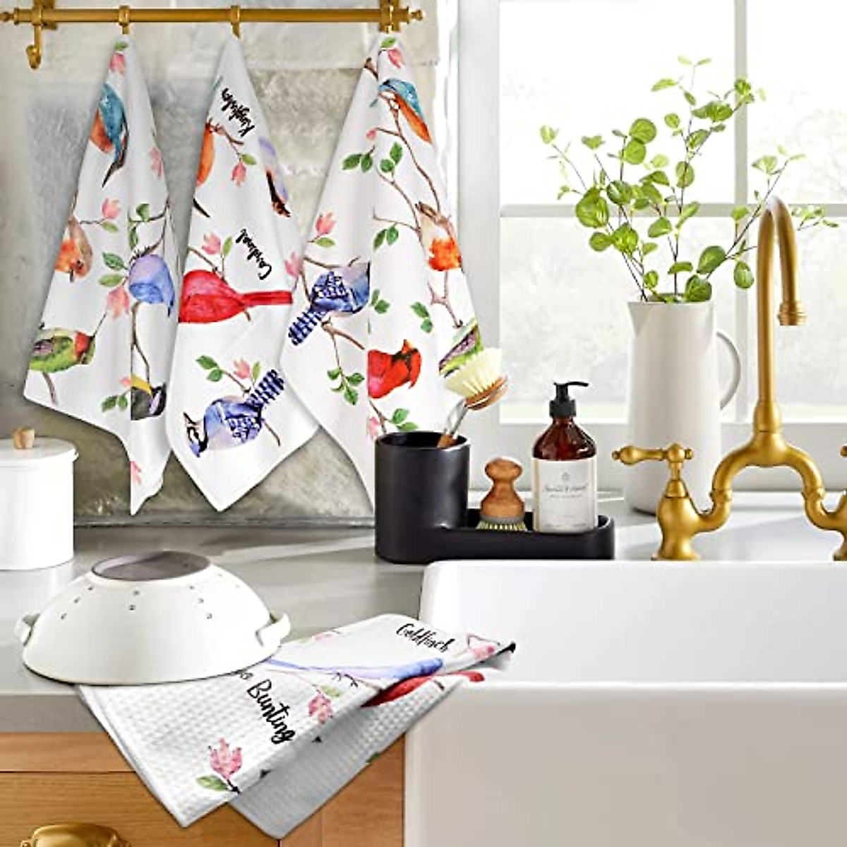 Vansolinne Birds Kitchen Towels Birds On Branch Dish Towels Set of 4 Cardinal Hummingbird Bluejay Summer Absorbent Hand Towels Tea Towels Gifts for Bird Lovers Women for Cleaning Drying Cooking Baking