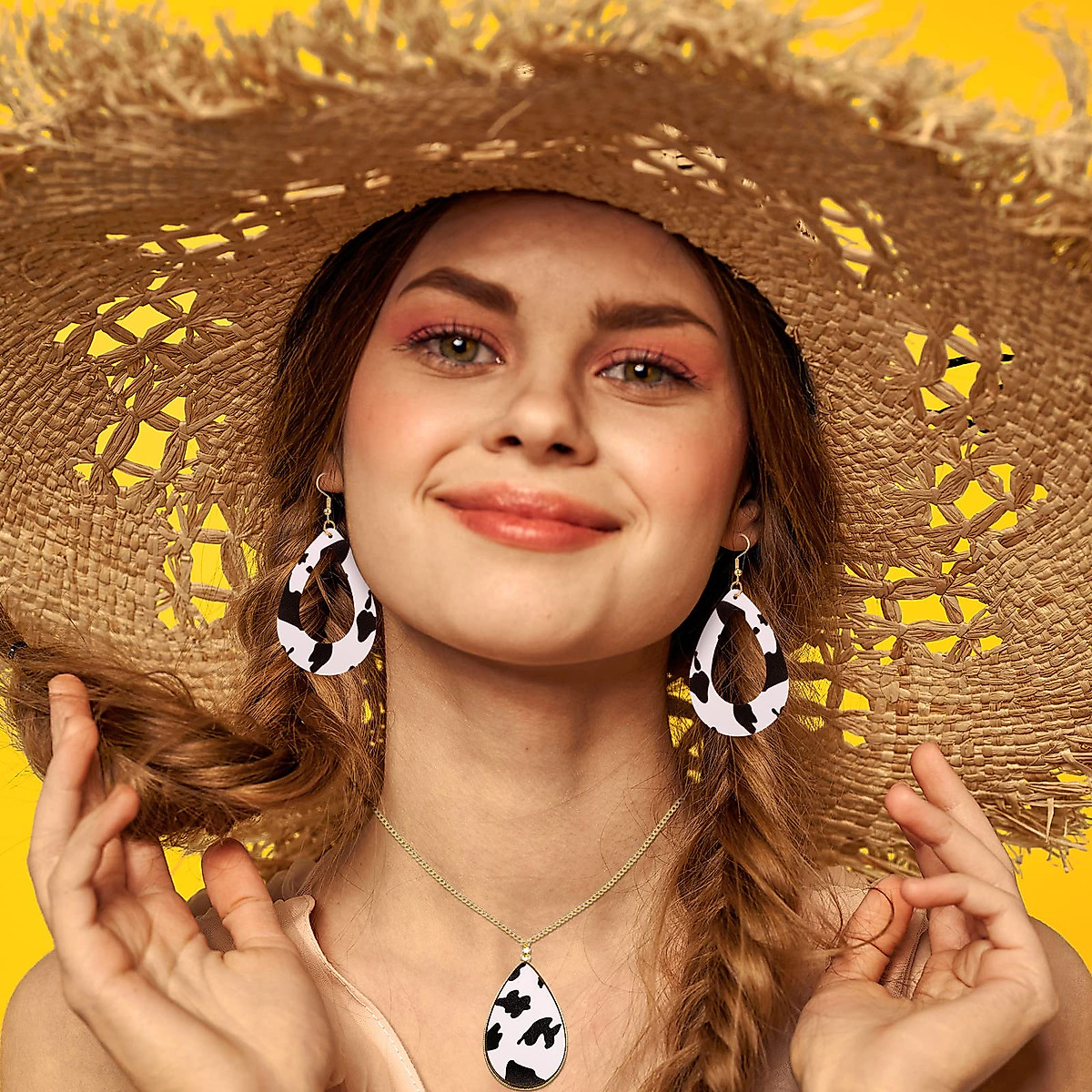 Sureio 4 Pcs Cow Print Jewelry Set Cow Print Accessories for Women Cow Print Earrings Pendant Necklace Black and White Multi Layer Bracelet