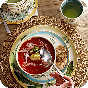 Corona Dinnerware Set 16– piece, Plates Bowls and Mugs Set, Ceramic Sets for 4, Microwave and Dishwasher Safe, Siena Italian Floral Design