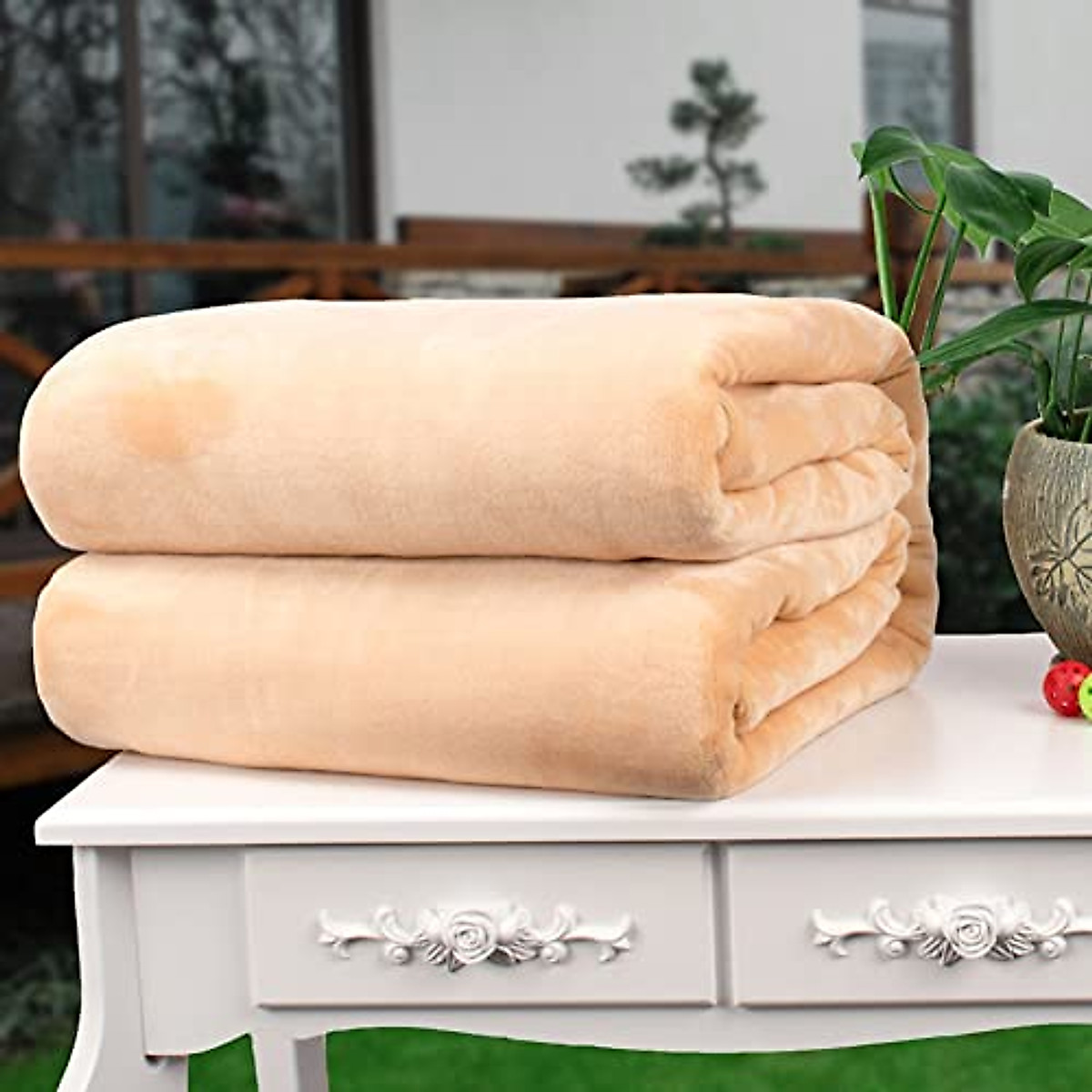 Polyester Throw Blanket,Polyester Soft Warm Solid Color Blanket Sleep Cover Rug for Bed and Couch Lightweight Throw Fit All Season Fruit Green 70 * 100cm.