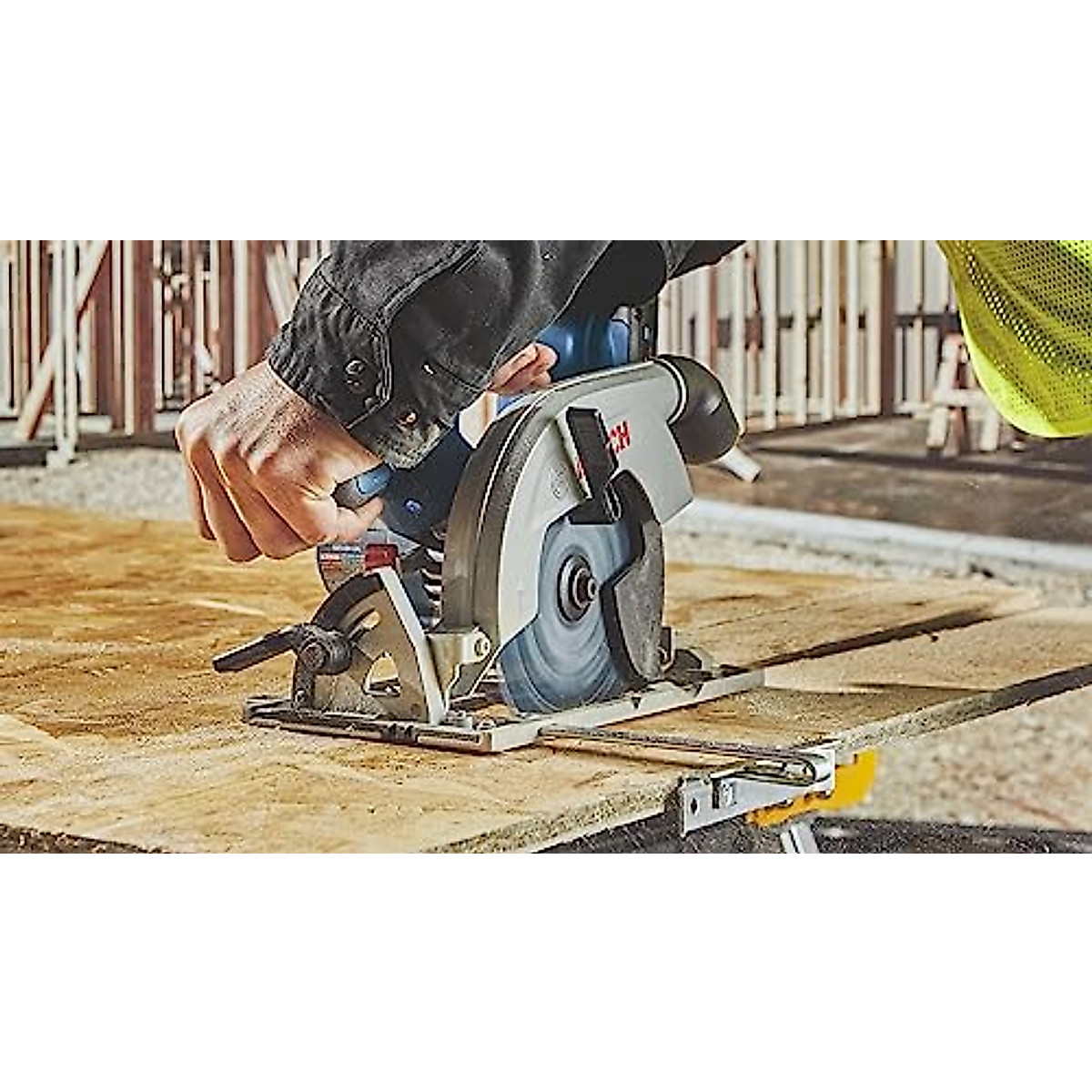 BOSCH GKS18V-22LB25 18V Brushless Blade-Left 6-1/2 In. Circular Saw Kit with (2) CORE18V 4 Ah Advanced Power Batteries