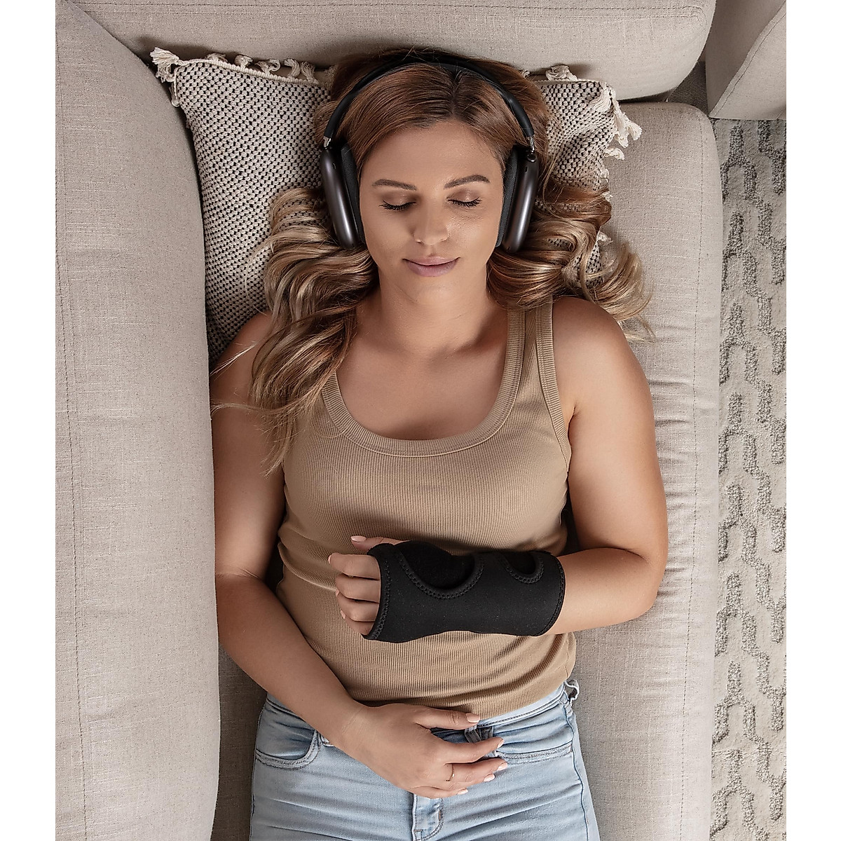 ComfyBrace Night Wrist Sleep Support Brace- Fits Both Hands - Cushioned to Help With Carpal Tunnel and Relieve and Treat Wrist Pain, (1 Pack/Night Brace, One Size Fits All) (Pack of 1)