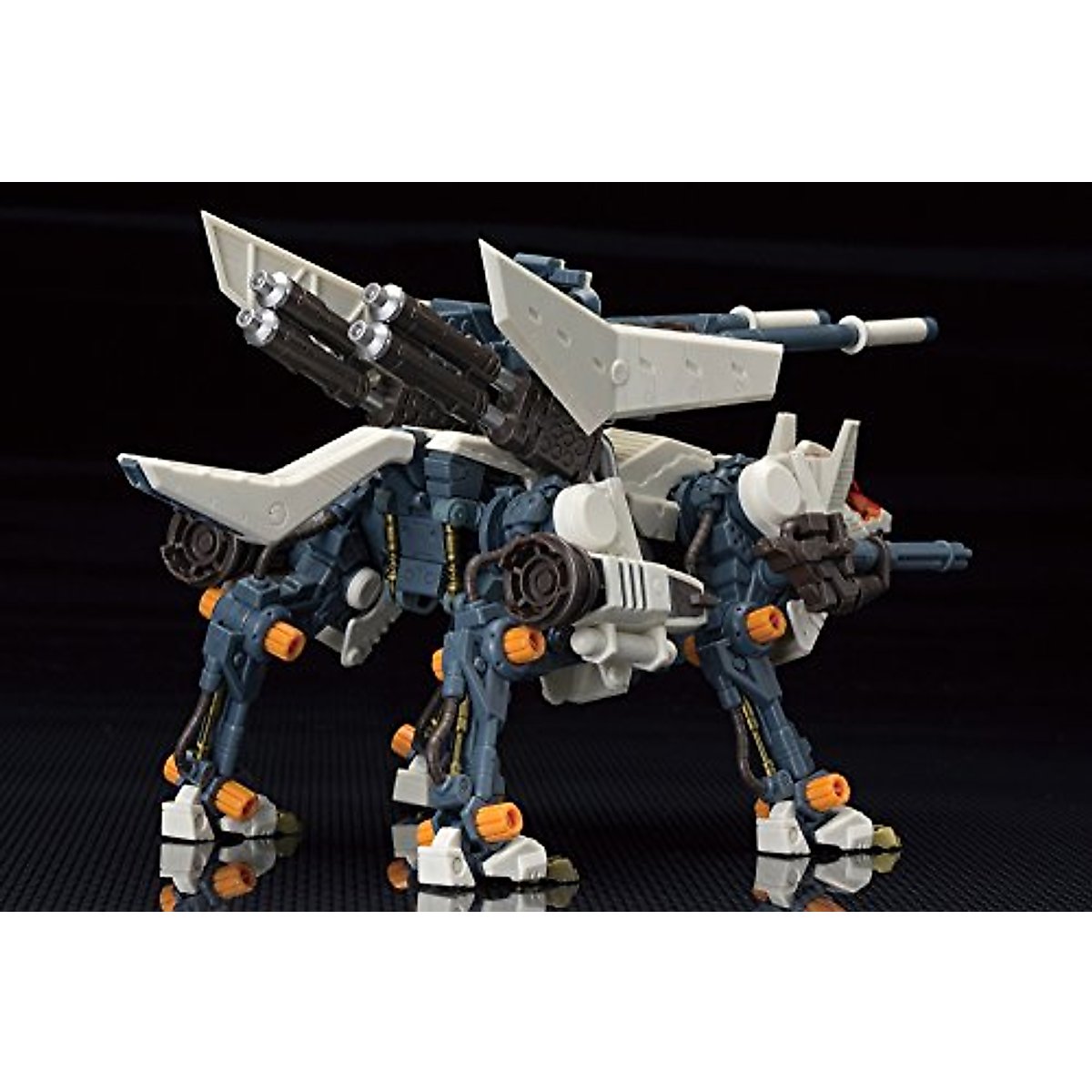 Kotobukiya Zoids: RHI-3 Command Wolf Repackage Version Plastic Model Kit, Multicolor
