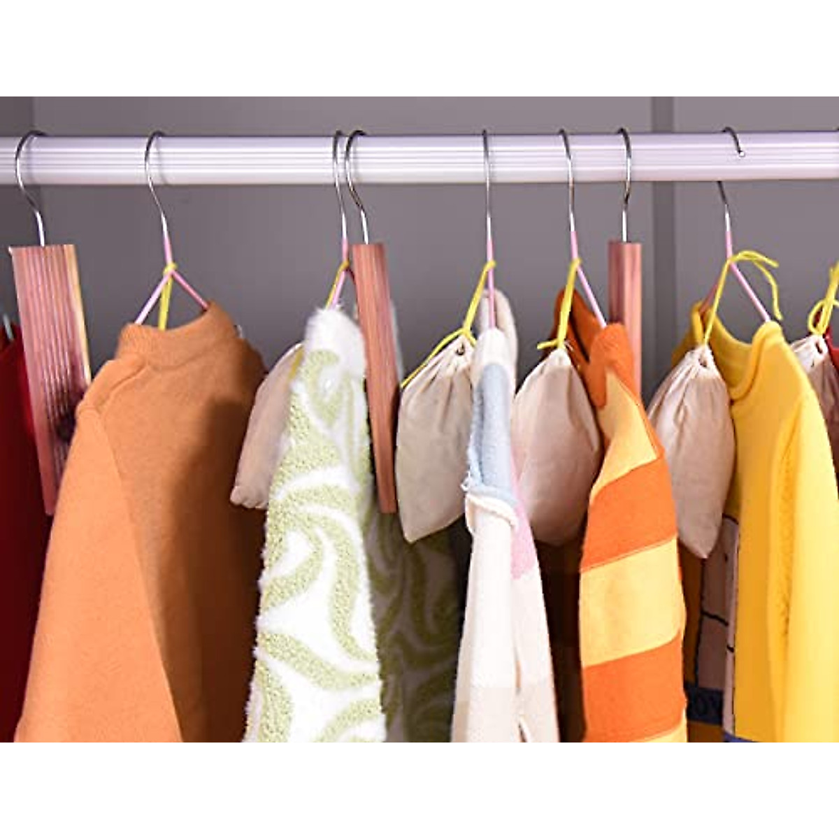 Wahdawn Natural Aromatic Cedar Blocks for Clothes Storage (30 Cedar Rings 5 Sachets, Cedarwood)