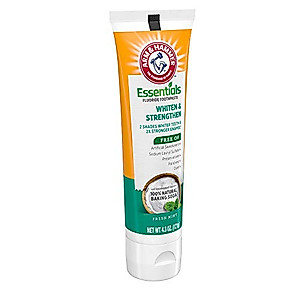 ARM & HAMMER Essentials Whiten & Strengthen Fluoride Toothpaste-4 Pack of 4.3oz Tubes, Fresh Mint- 100% Natural Baking Soda- Fluoride Toothpaste