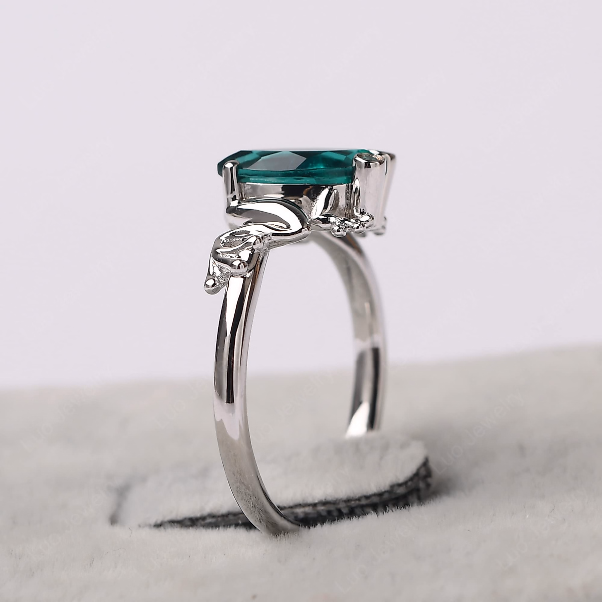 LUO 925 Sterling Silver Frog Ring Marquise Cut Created Emerald Ring Frog Jewelry Lovely Animal Ring Promise Ring for Women US Size 6.5