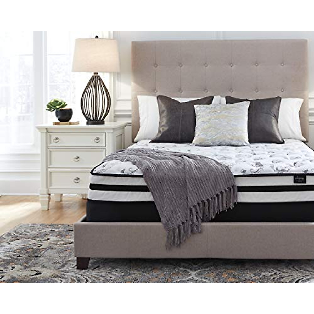 Signature Design by Ashley Chime 8 Inch Firm Hybrid Mattress, CertiPUR-US Certified Foam, Queen