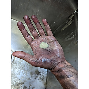 Fast Orange 25122 Pumice Lotion, Heavy Duty Hand Cleaner, Natural Citrus Scent, Waterless Cleaner For Mechanics, Strong Grease Fighter, 15 oz