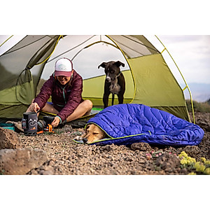 Ruffwear, Highlands Dog Sleeping Bag, Water-Resistant Portable Dog Bed for Outdoor Use, Huckleberry Blue, Large