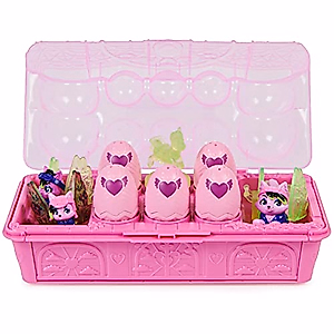Hatchimals CollEGGtibles, Rainbow-cation Wolf Family Carton with Surprise Playset, 10 Characters, 2 Accessories, Easter Gifts, Kids Toys for Girls