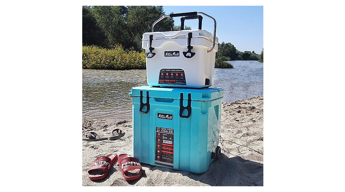 XtremepowerUS Portable 37 Quart Cooler – Keeps Ice for 4 Days