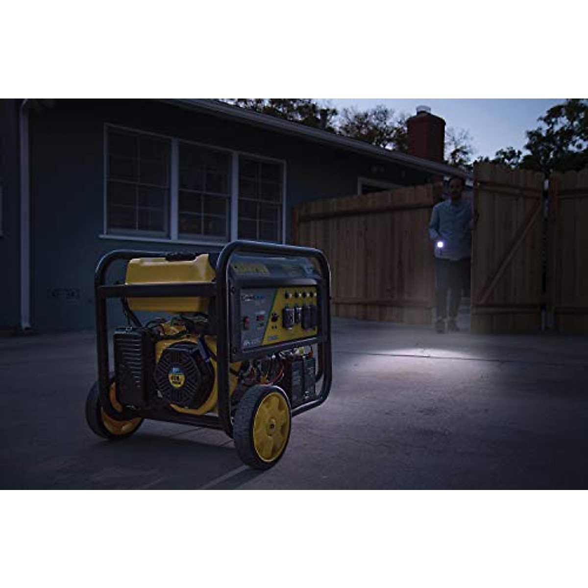 Champion Power Equipment 100485 PRO 11,500/9,200-Watt Portable Generator with Carburetor-Free Electronic Fuel Injection (EFI) Engine and CO Shield
