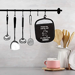 Funny Marijuana 420 Novelty Kitchen Accessories Preheat The Oven for 420 It’s Time to Get Baked Oven Pot Holder with Pocket (Preheat 420)